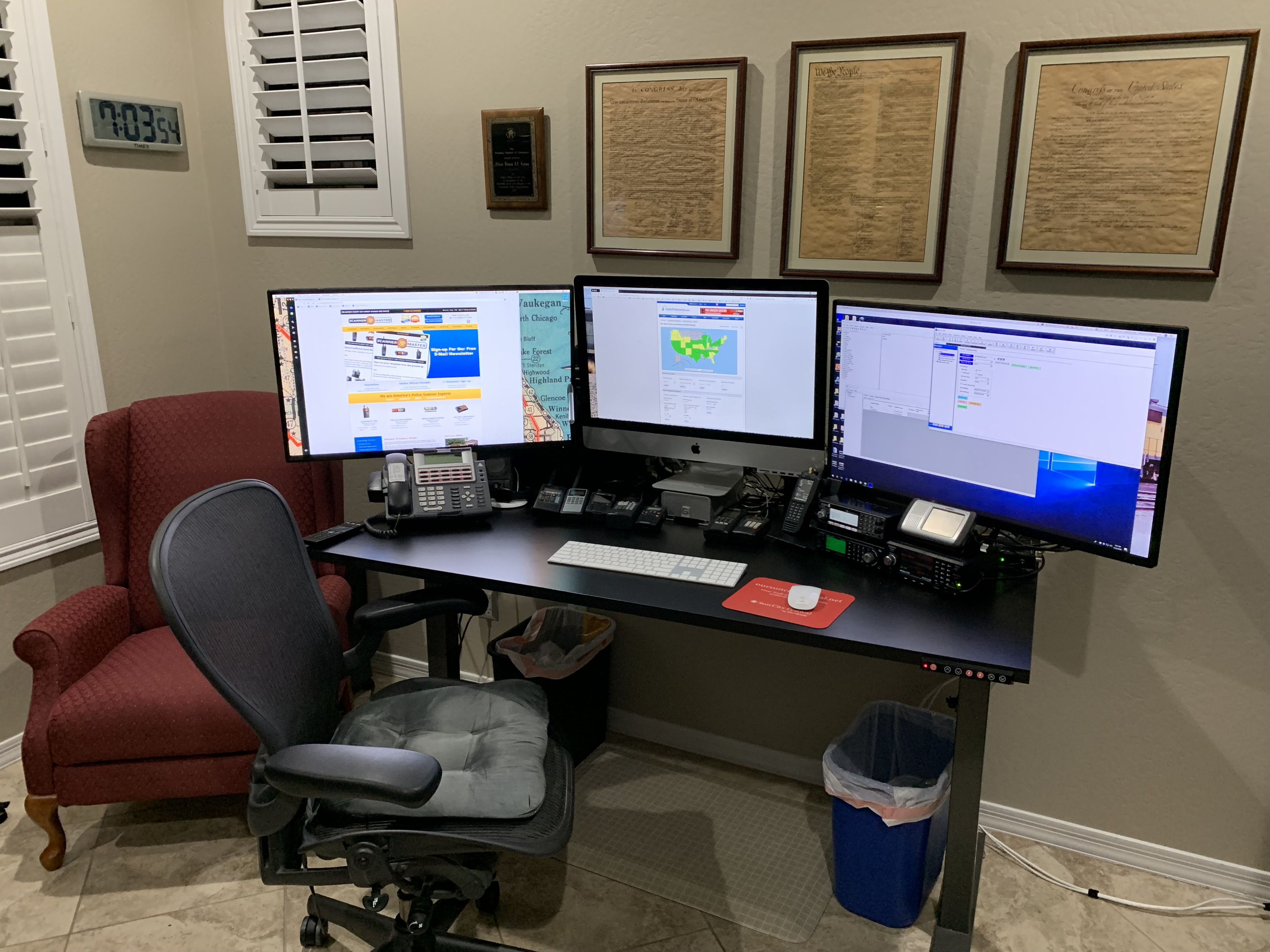 N9JIG Radio Desk with SDS200 & SDS100 | RadioReference.com Forums